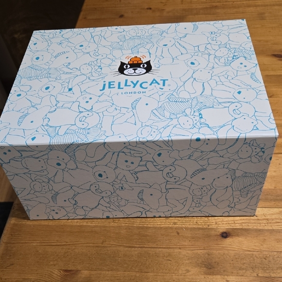 Jellycat | Toys | Jellycat London Hard Paper Board Box 25x6x1 Magnetic ...